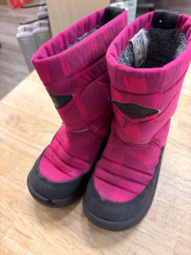 Kuoma Winter Boots – Size 27 (Fuchsia, Fair Condition) – Nest and Sprout