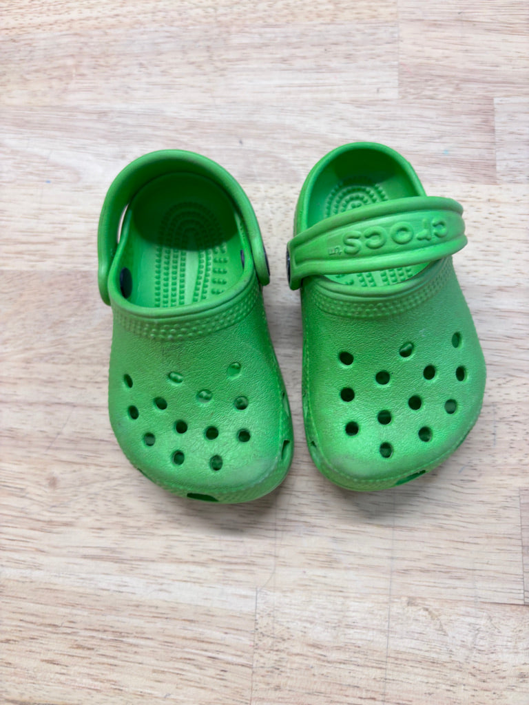 Crocs Green Size 2/3 – Nest and Sprout
